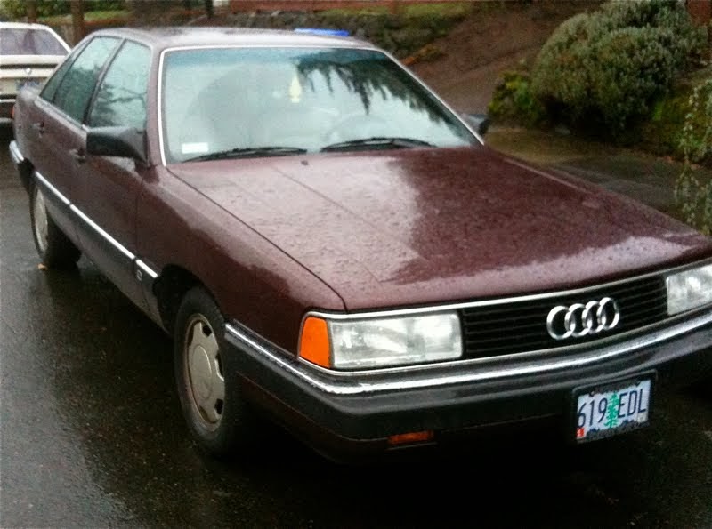 OLD PARKED CARS.: 1986 Audi 5000cs Turbo Sedan.