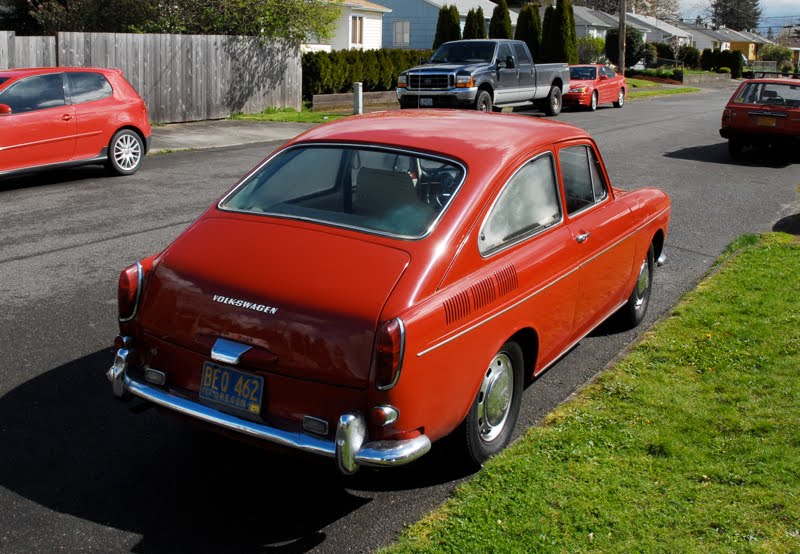 OLD PARKED CARS.: 1969 Volkswagen Type 3 Fastback.