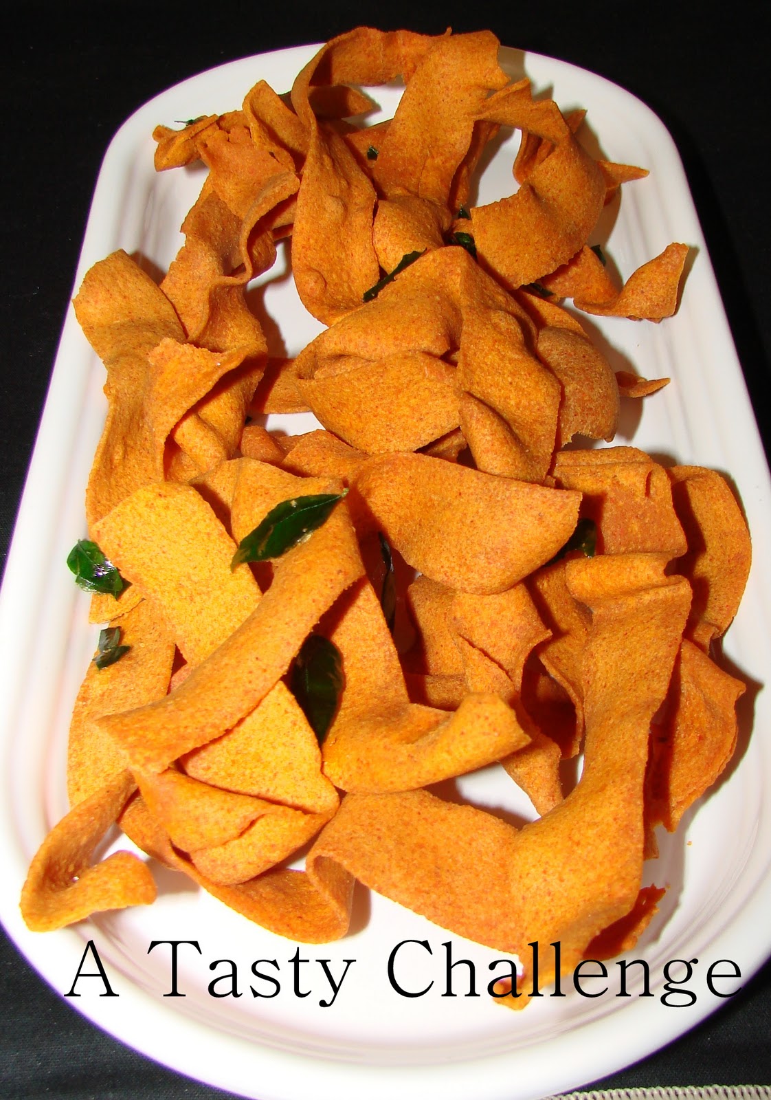 A Tasty Challenge.....: Pakkavada/ Ribbon Pakoda