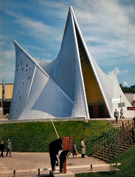 Philips Pavilion - LeCorbusier-Xenakis: Philips Pavilion