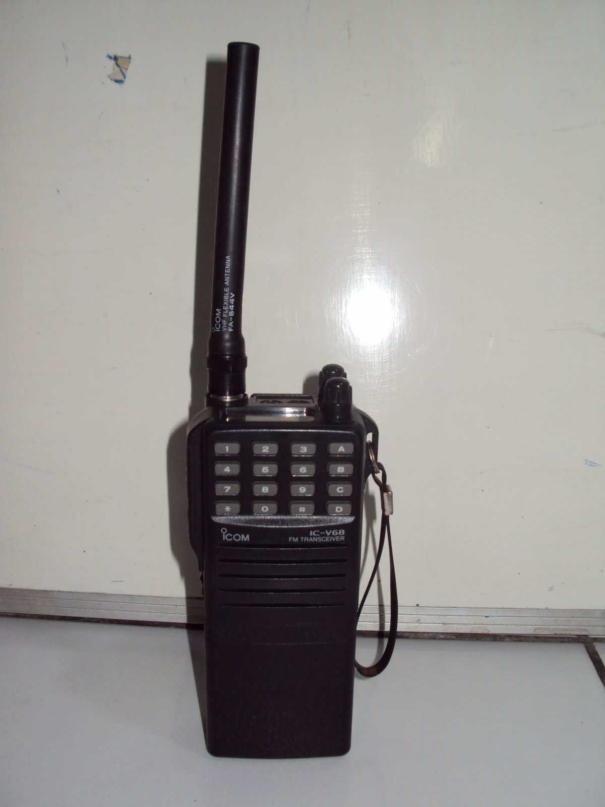 semut komputer: icom V68 95%new