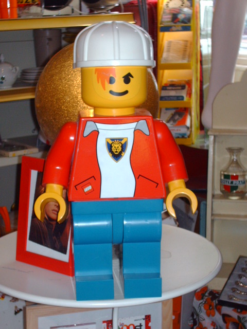 ORANGEADE: Mister LEGO ouvrier