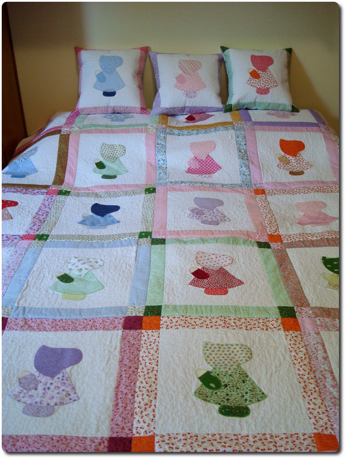 Artes de Paula Louceiro: Colcha em patchwork com appliqué