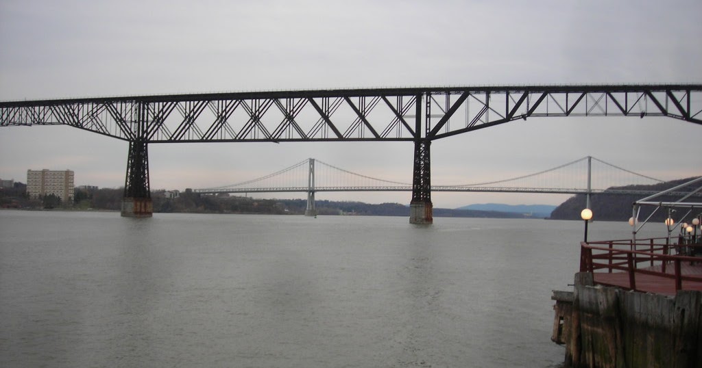 Walking the Poughkeepsie Railroad Bridge