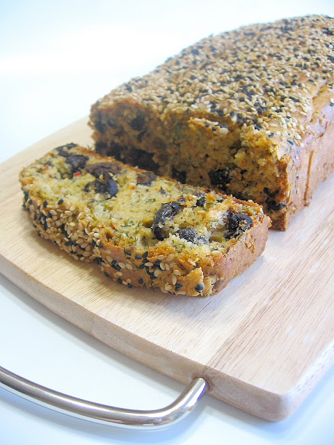 My Turkish Kitchen: ZEYTİNLİ KEK