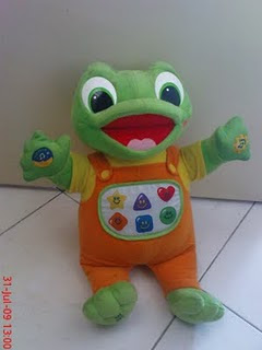 colourful: LeapFrog Hug & Learn Baby Tad