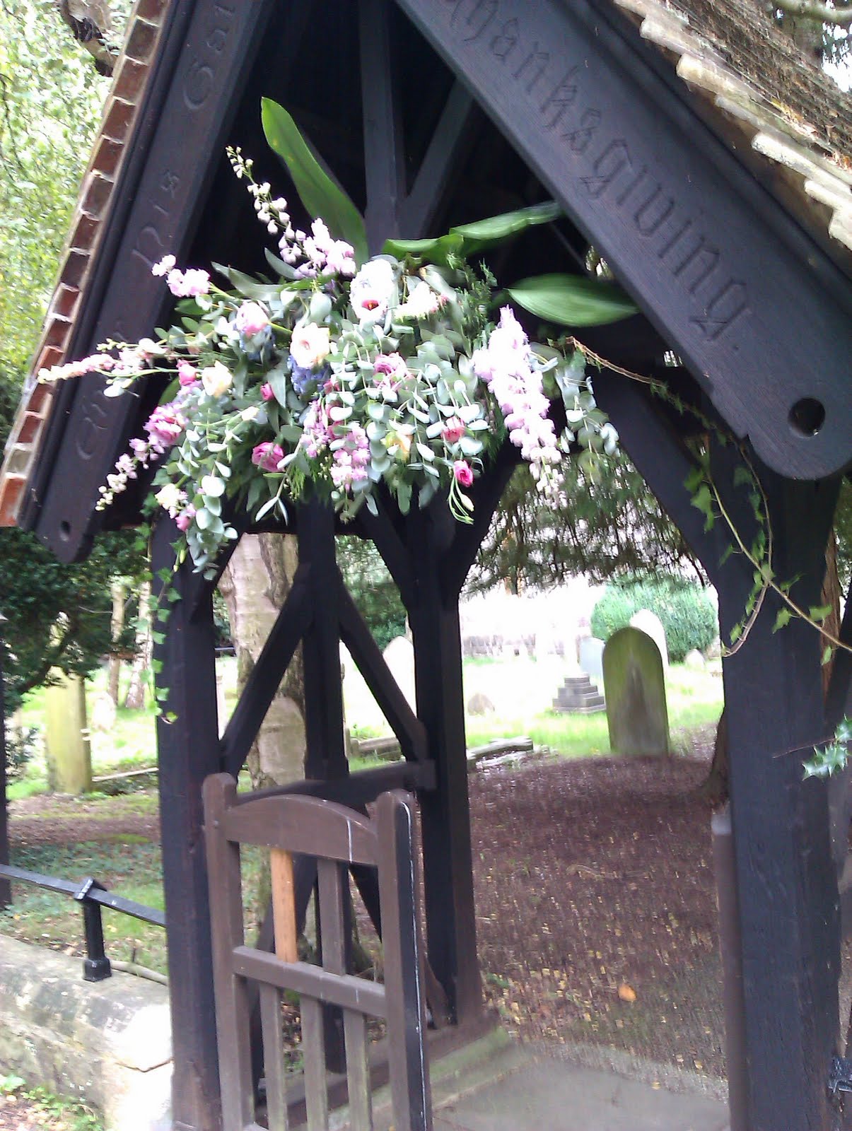 leave before the lights come on: Epping Forest bike ride!