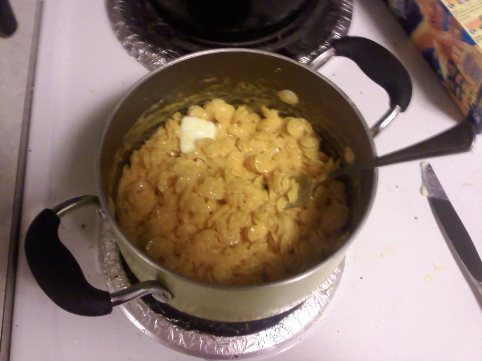 It's Not Easy Being Cheesy: Kraft Extreme Cheese Explosion Macaroni ...