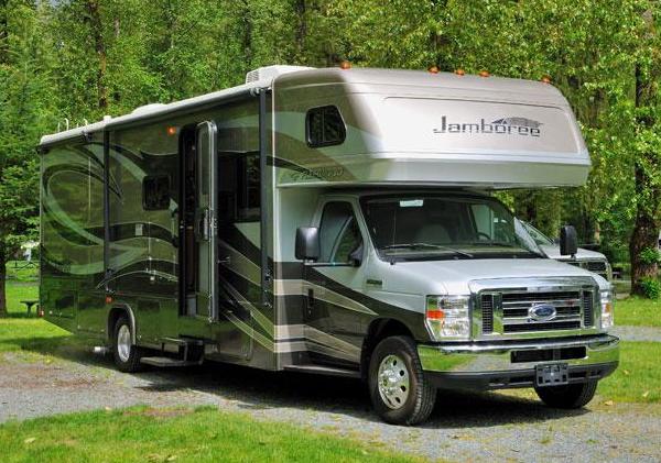 RV rentals Canada: Inside a Class C Motorhome