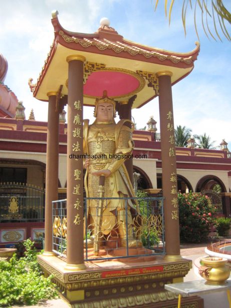 Dhamma Path Blog: Wat Machimmaram ~ Seating Buddha, Tumpat In Kelantan ...