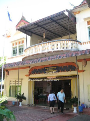 Dhamma Path Blog: Wat Uttamaram ~ Tok Raja Temple In Kelantan Malaysia.