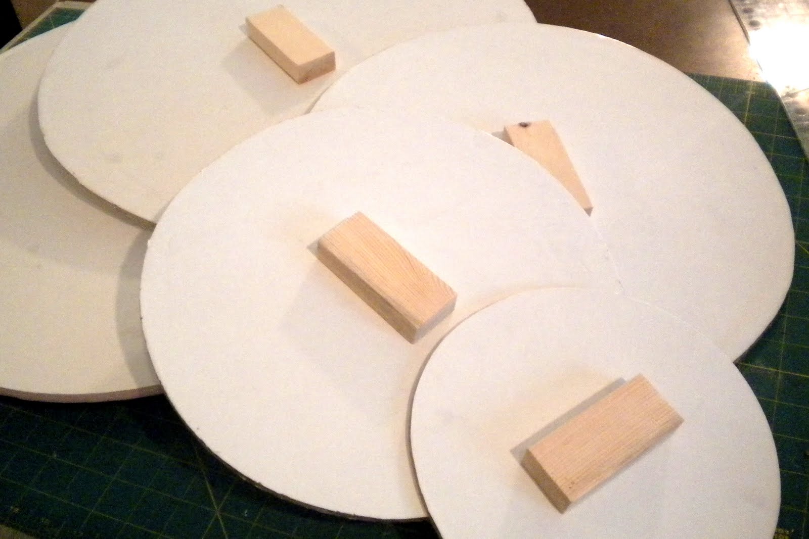 The Sew*er, The Caker, The CopyCat Maker: CupCake Cake Stand