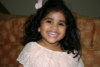 Sheran's PhotoBlog: Shana dresses in a Lama Sari for the National Day ...