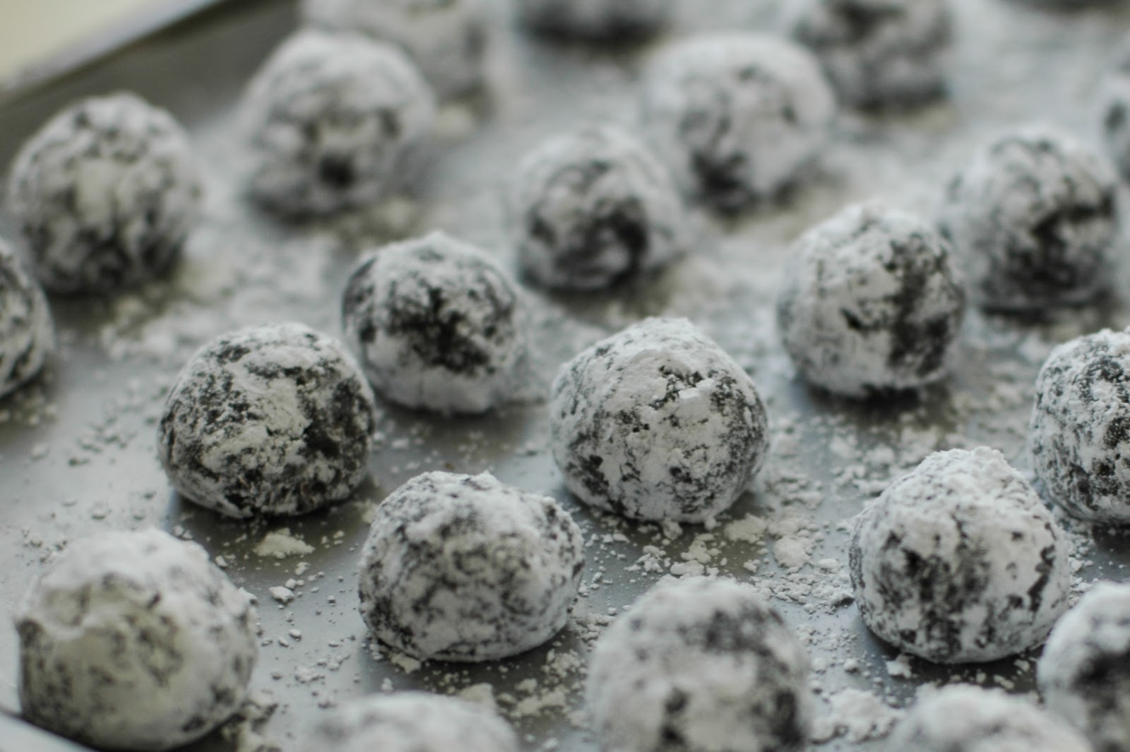 My Imprecise Life: Holiday Faves: Buckeyes & Rum Balls