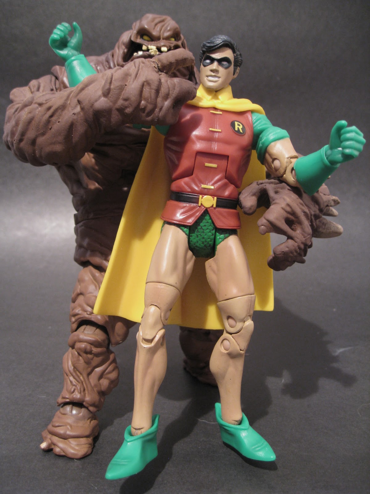Action Toy Review: DC Universe Classics - Robin (Dick Grayson)