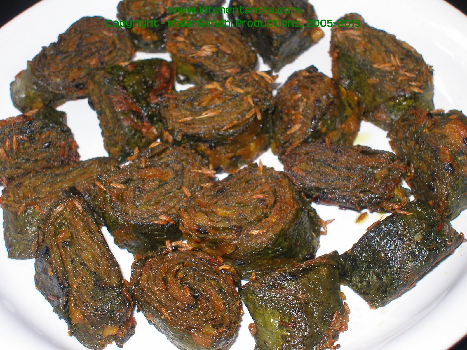 Pathra / Pathrode / Alu Wadi / Yam Leaves Pinwheel Fritters ...