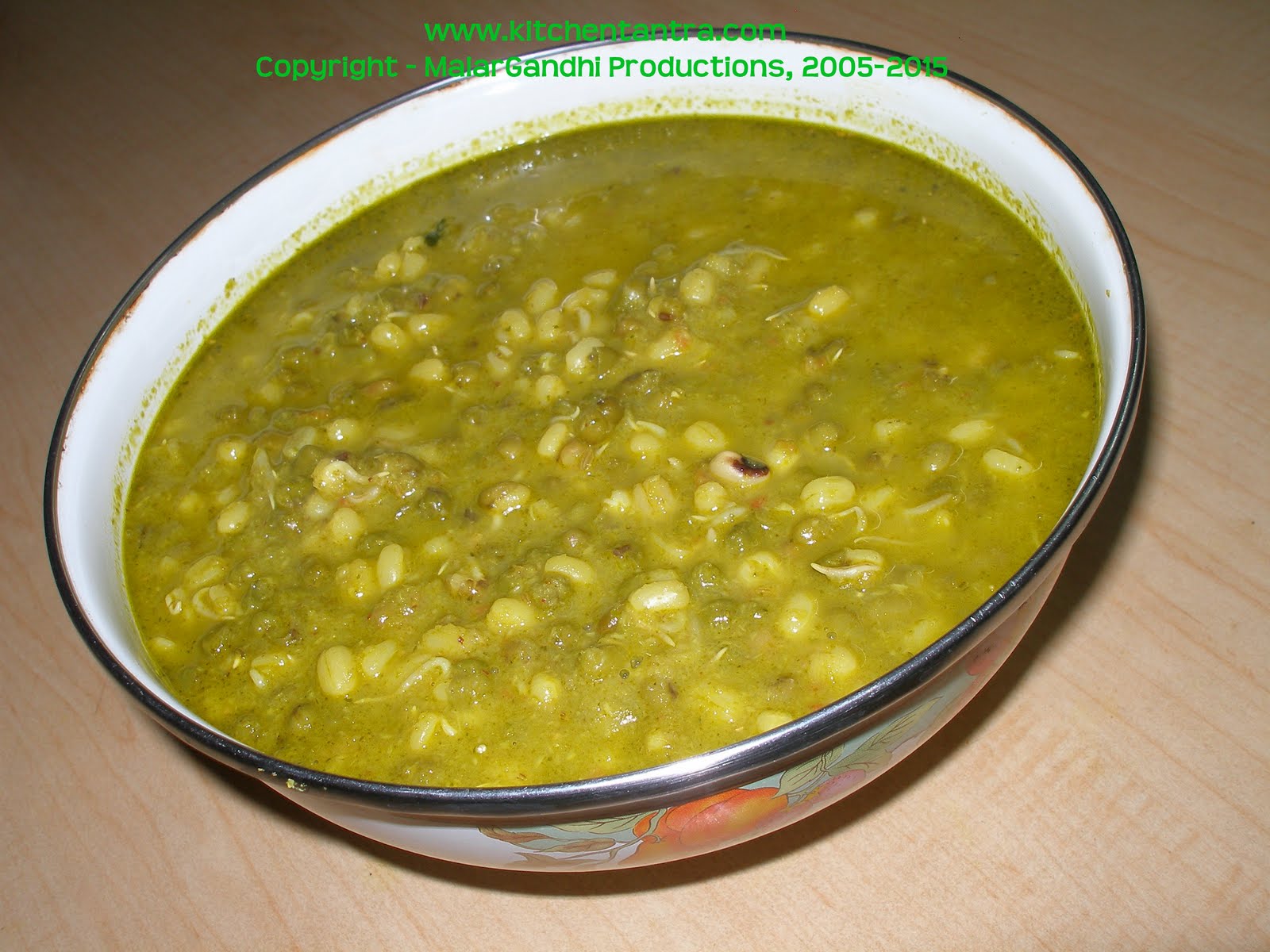 Mung Sprouts in Herbs Based Curry – Mulai Payiru Nilgiri Kuruma ...