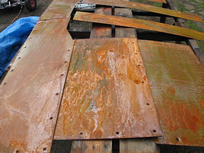 HEAVY METAL WORKS: Metal Fire Place Hearth