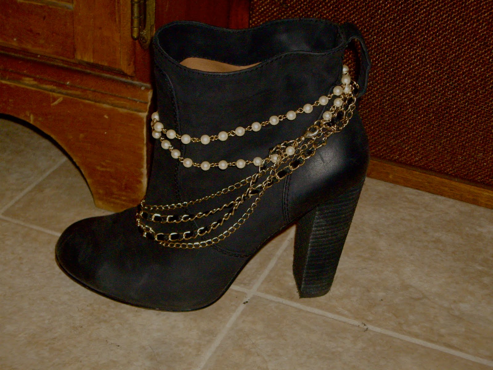 Evelesco: DIY Shoe Decor