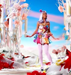 Mega Fãs de Katy Perry: Clipe "California Gurls"