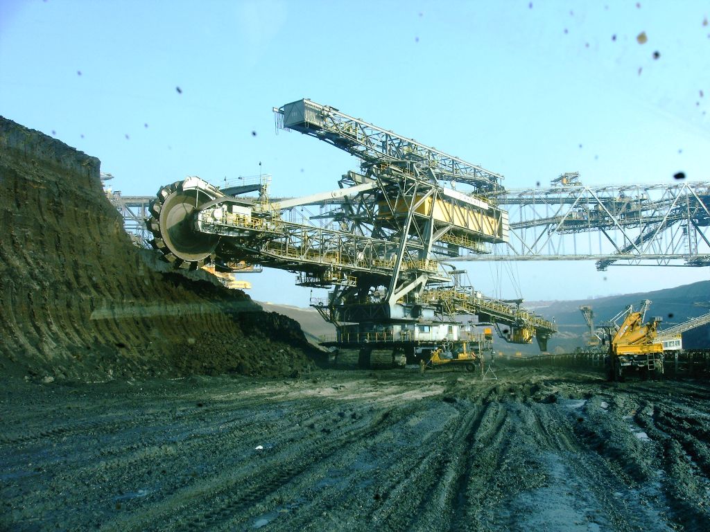 TAKRAF RB293 - Largest Terrestrial Vehicle in Human History | Gambar ...