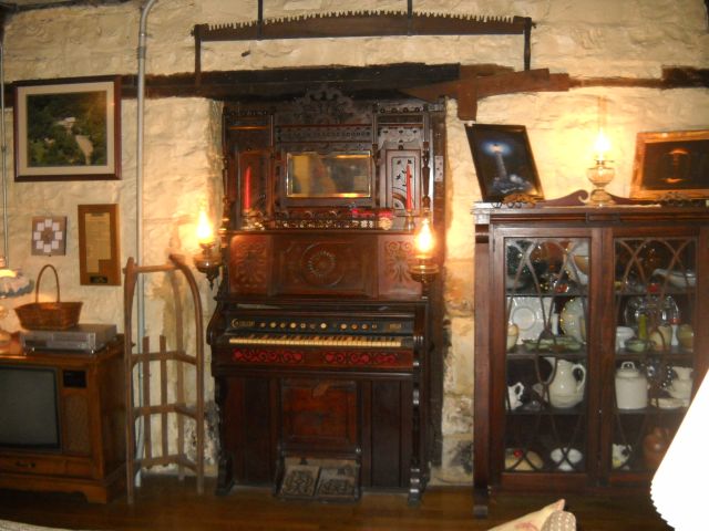 Glen and Darlene Snyder: Doe Run Inn Restaurant