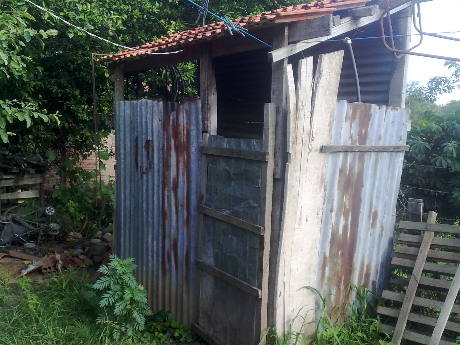 Ascender Santa Cruz: LETRINAS FAMILIARES 1ER PASO