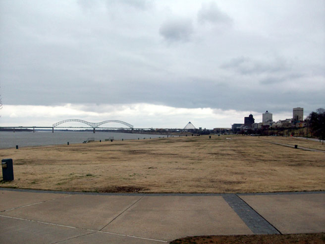 Uncle Mack's Geocaching Blog: Memphis Riverwalk