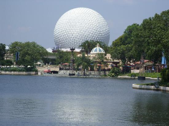 Epcot Photos and Pictures: WALT DISNEY WORLD EPCOT BALL