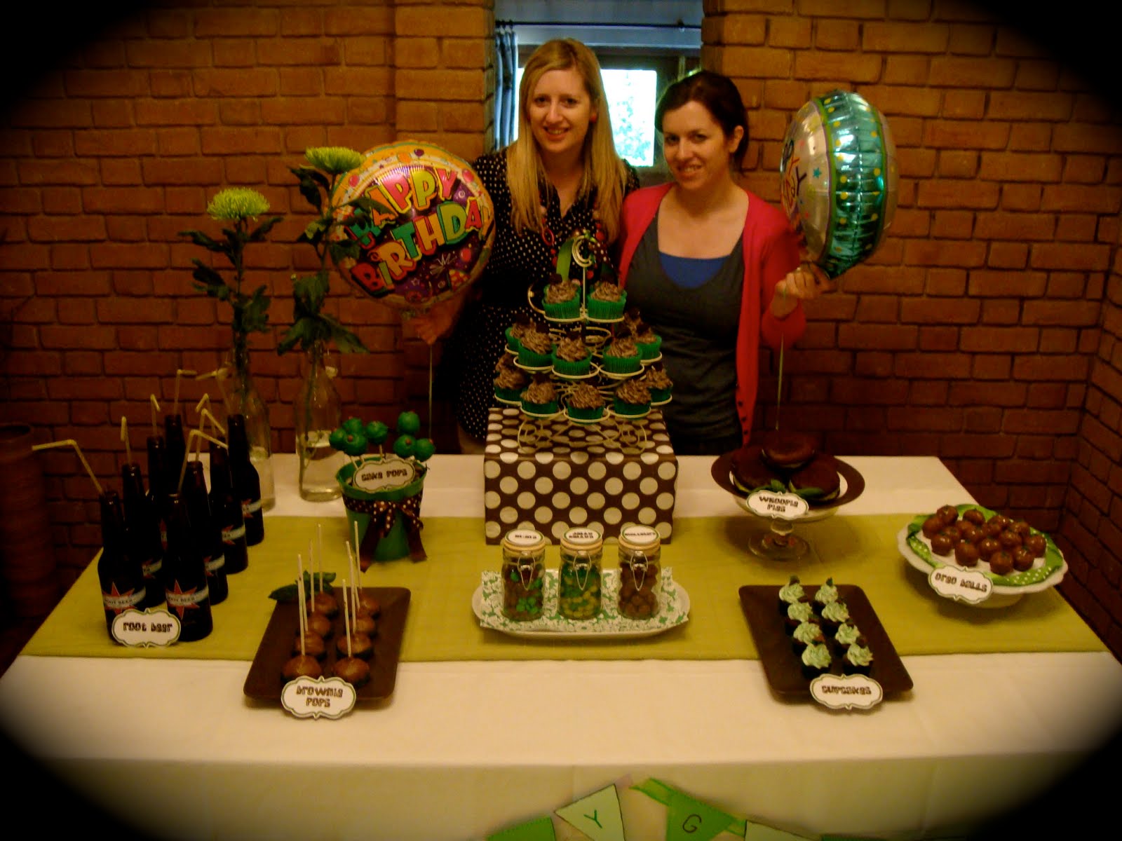 Cupcake Crazy Gem!: The Birthday Dessert Bar!