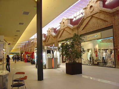 R.E.D. Code: El Shopping: El Solar de la Abadia