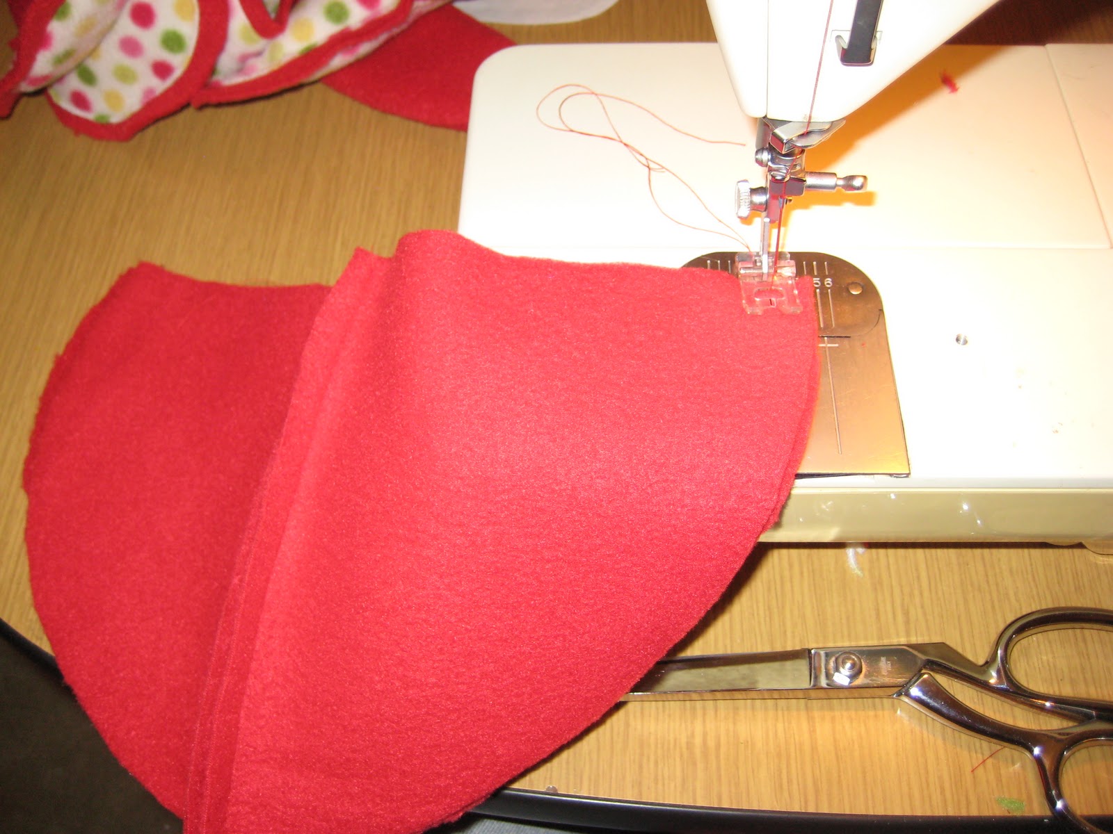 Lilybug Designs: Fish Hat Tutorial