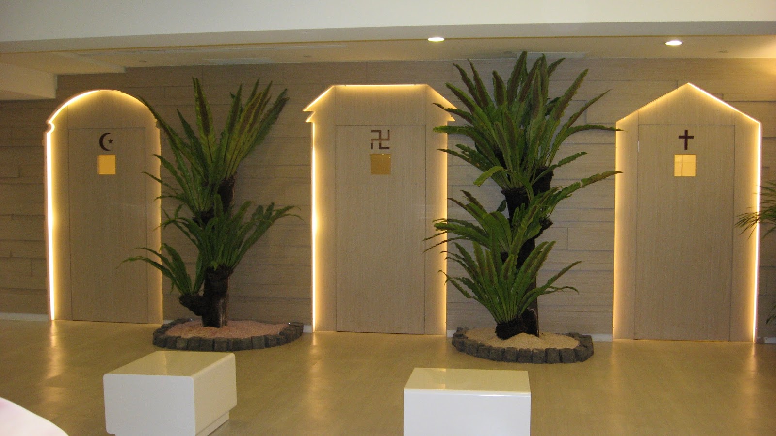 Jardim Walkabout: Taipei airport Prayer rooms