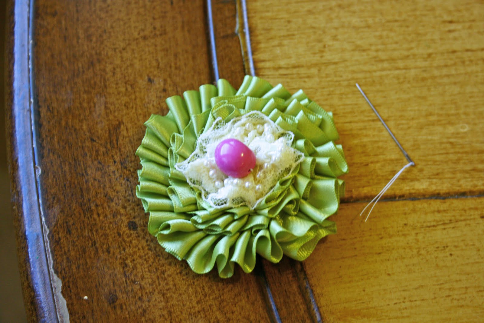 The Pretty Poppy: Pretty Pleated Flower tutorial