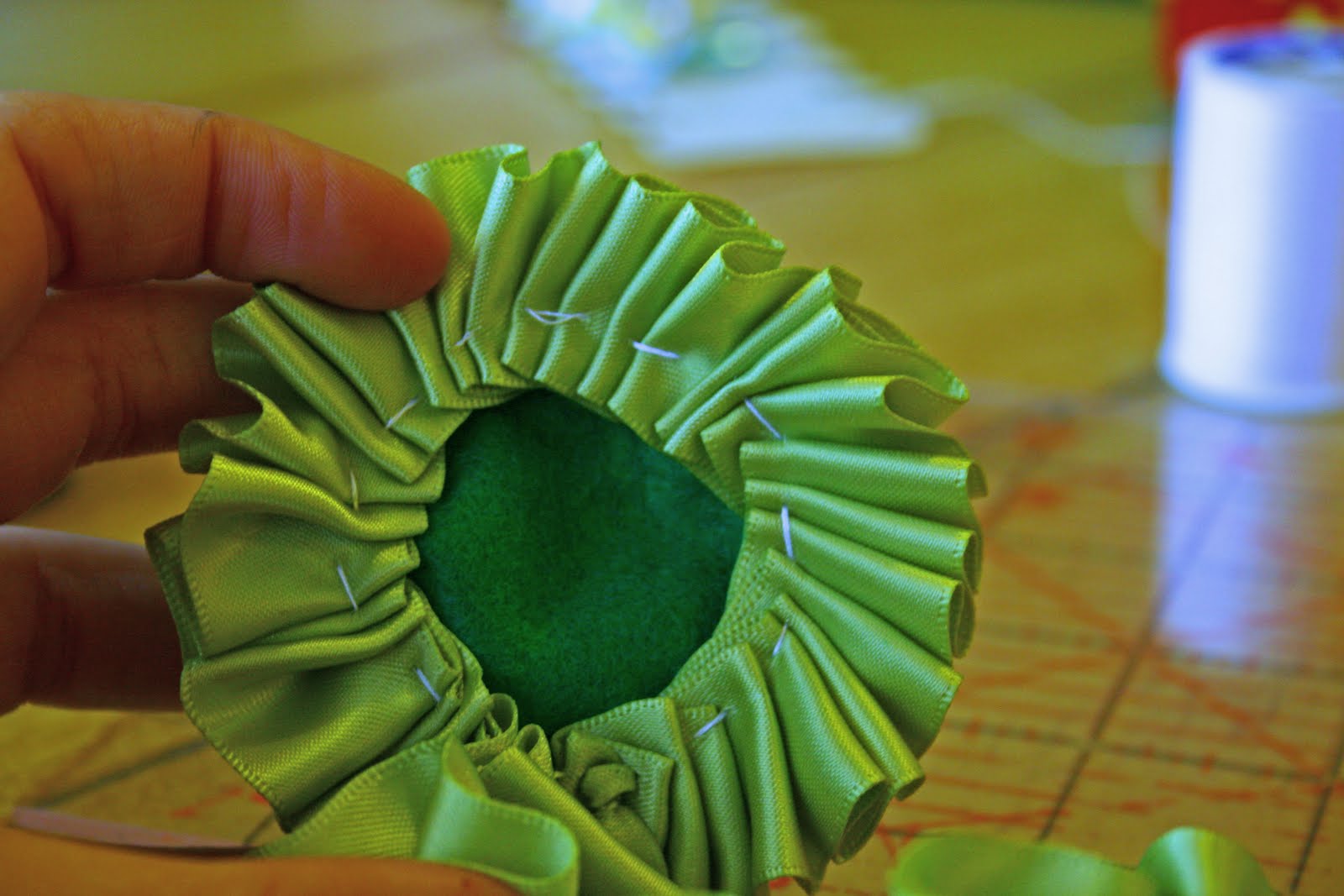 The Pretty Poppy: Pretty Pleated Flower tutorial