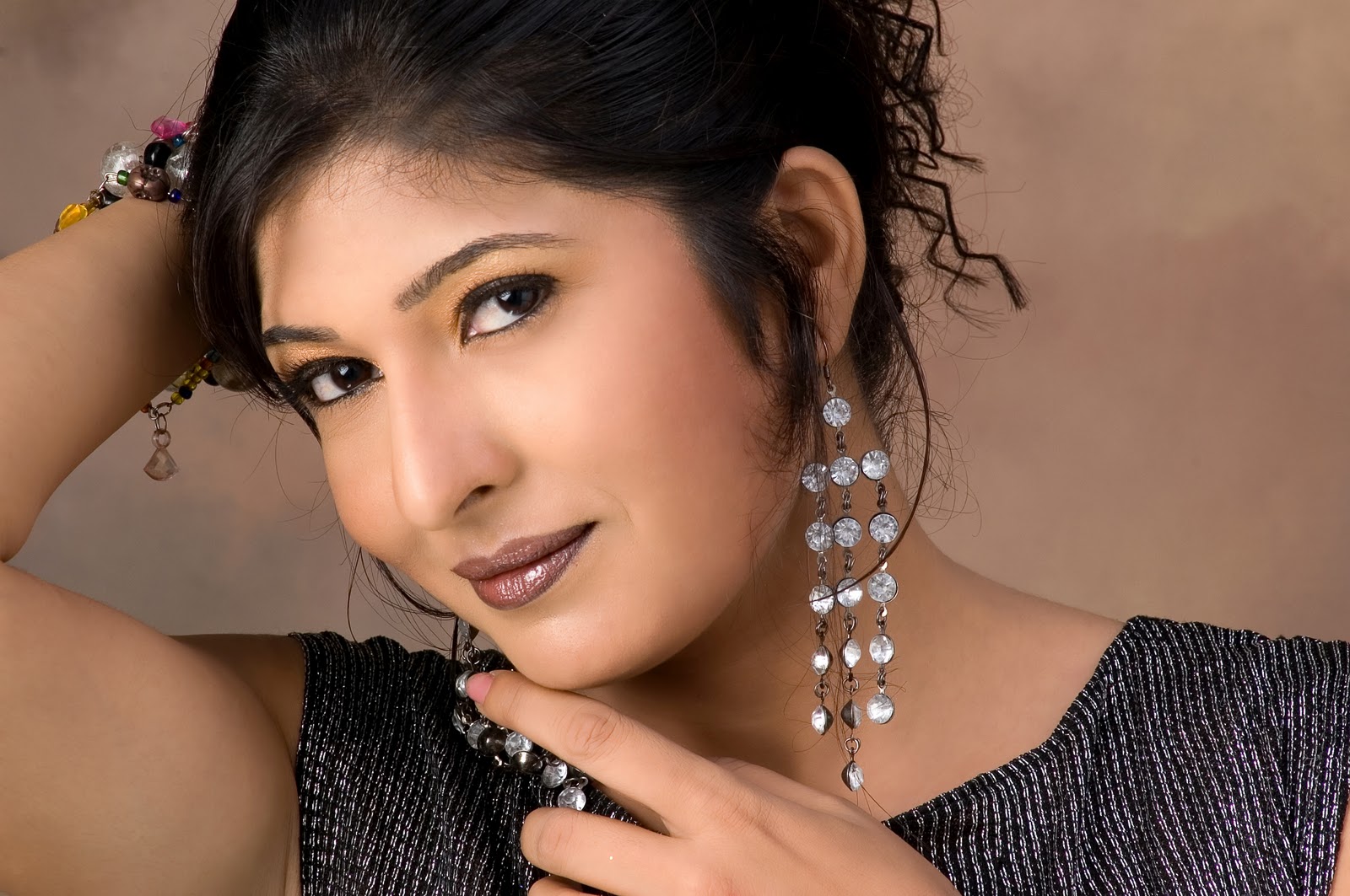 Actor & Anchor Pooja ghosh
