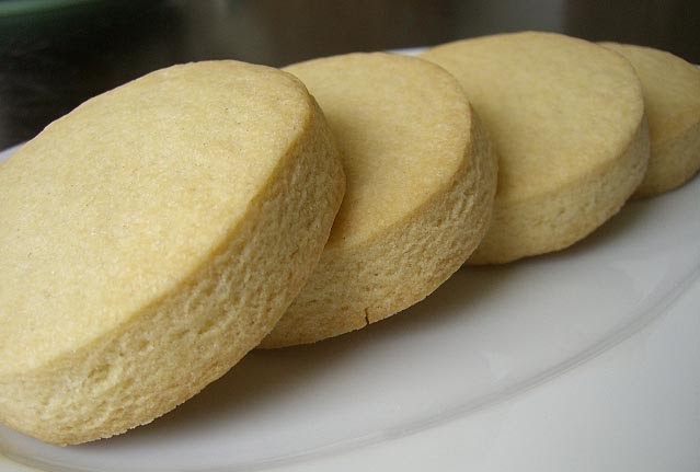 SUCRISSIME: Sablés au beurre salé (shortbread écossais)