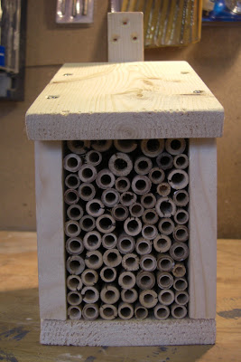 Soggibottom: Free plans and instructions. How to build a Bee Box