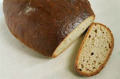 The Daily Tiffin: Inside A German Bakery: The Simple Stone Baked Bread