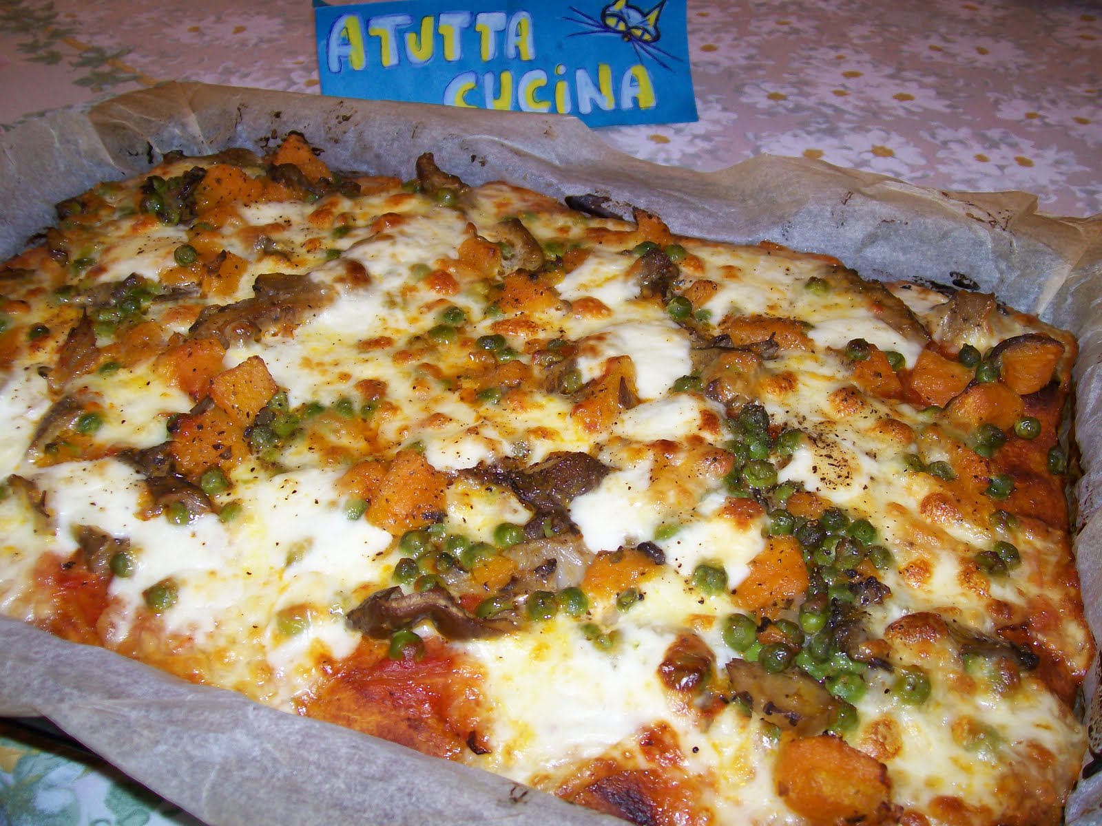 A TUTTA CUCINA: PIZZA INTEGRALE con ZUCCA e PISELLI