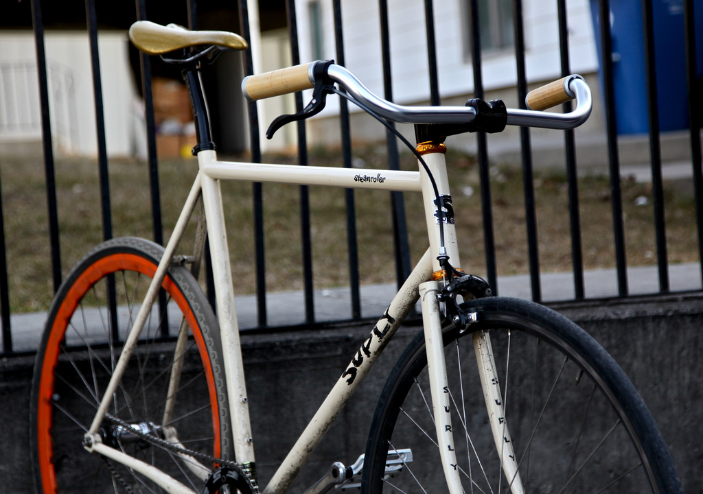 Desirable ‘JuNk’...: Surly Steamroller - Fixed Gear / Fixie Designer Bike