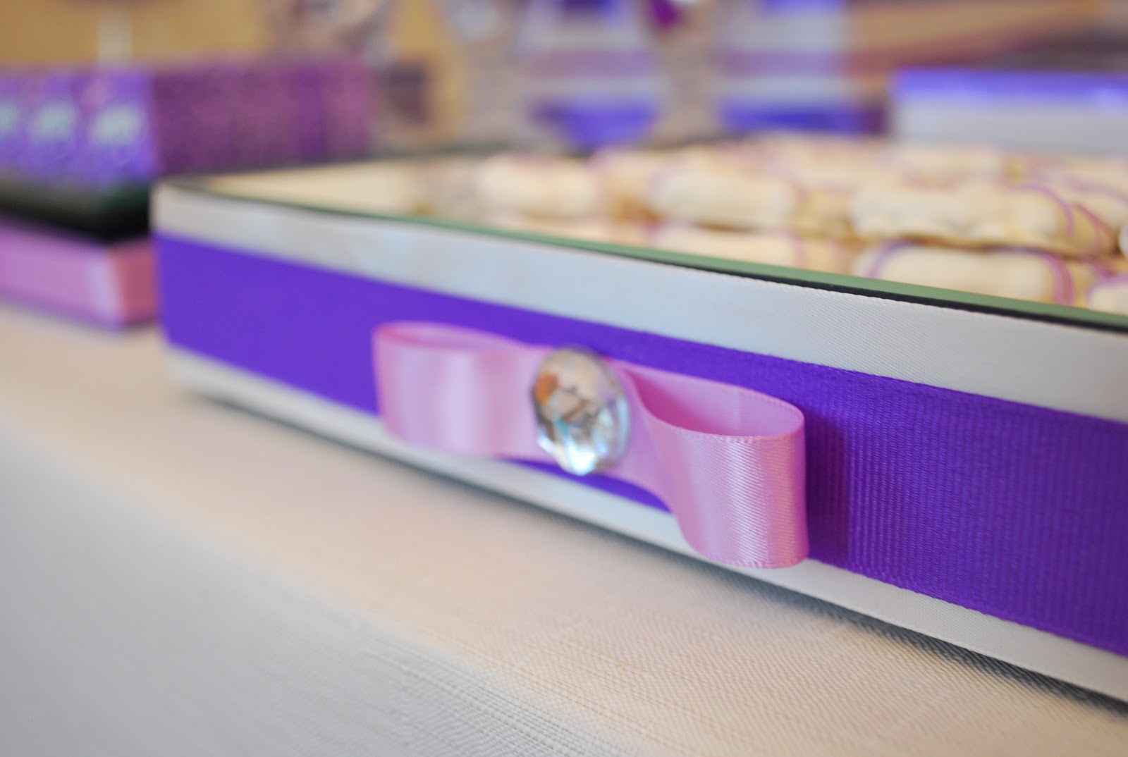 Fête Fanatic: Pretty in Purple Sweets Display