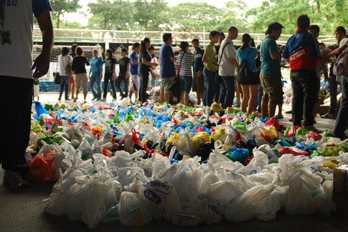 Im proud to say I LoveGod: Modern Day Bayanihan * 3rd Blog Entry