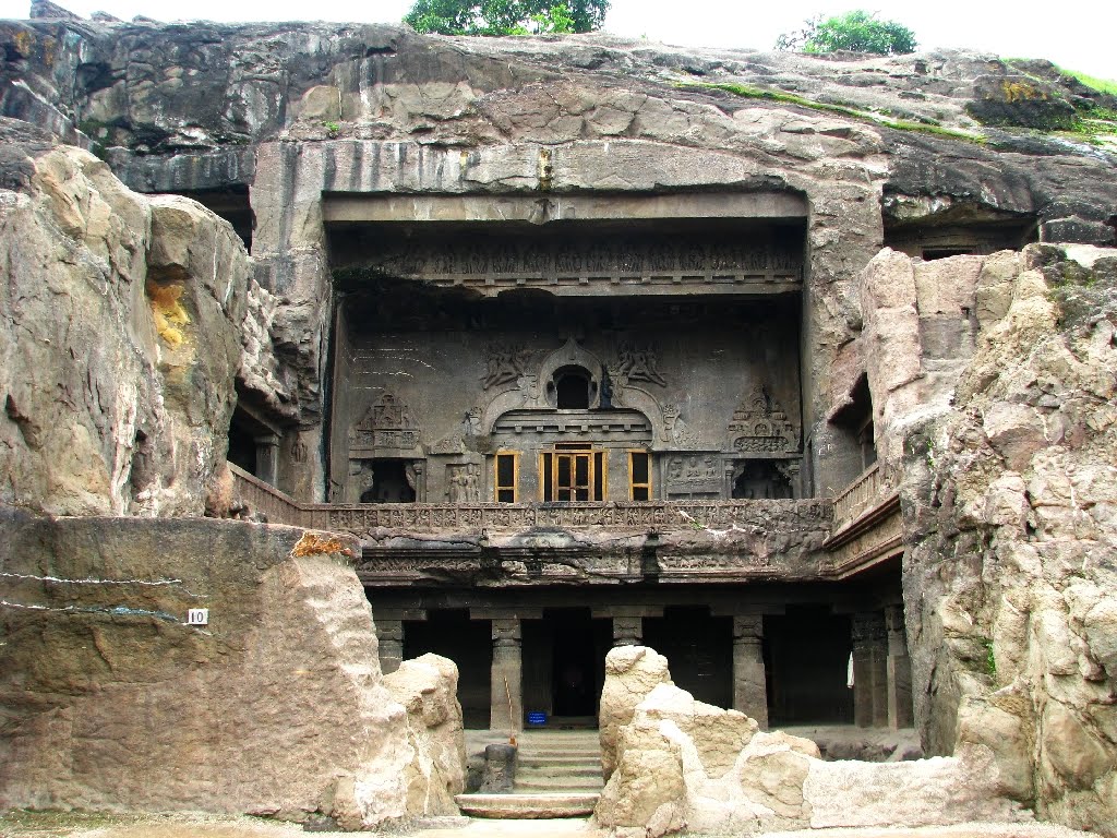 passionate trekkers: Ellora Verul Caves