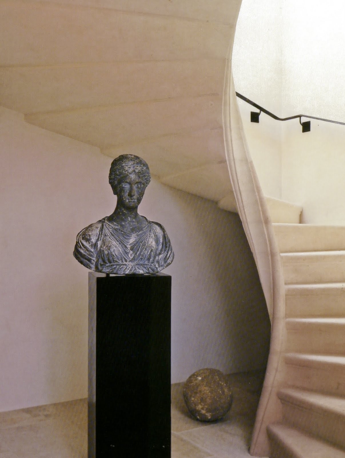 AESTHETICALLY THINKING: VIGNETTE...