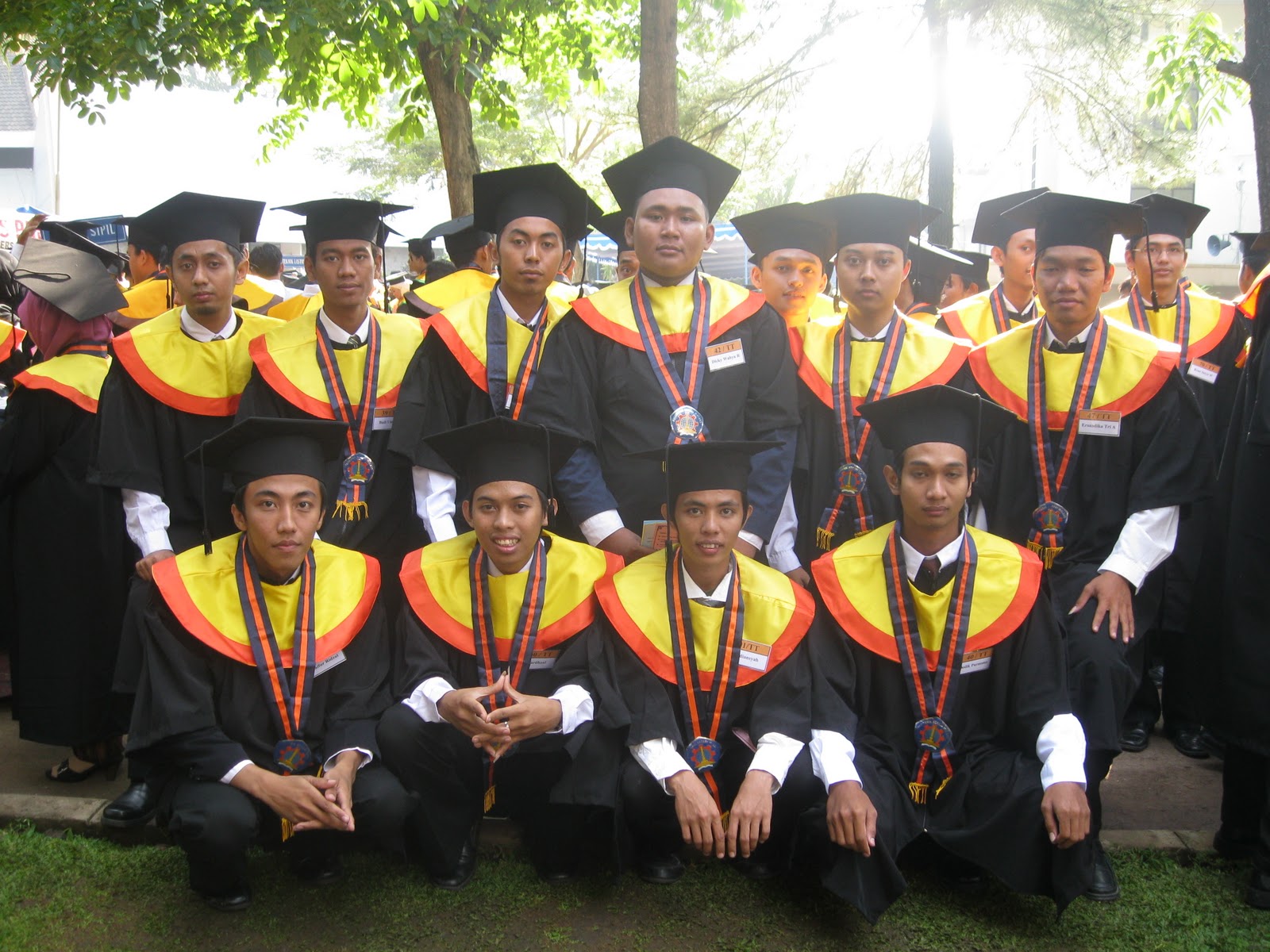 Foto Wisuda Polinema 2010 Politeknik Negeri Malang | Budi Utomo ...
