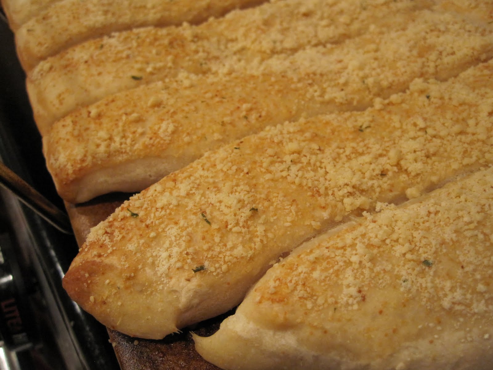 Neighbor Julia: Spaghetti With Meat Sauce and Jenny's 1 Hour Bread Sticks