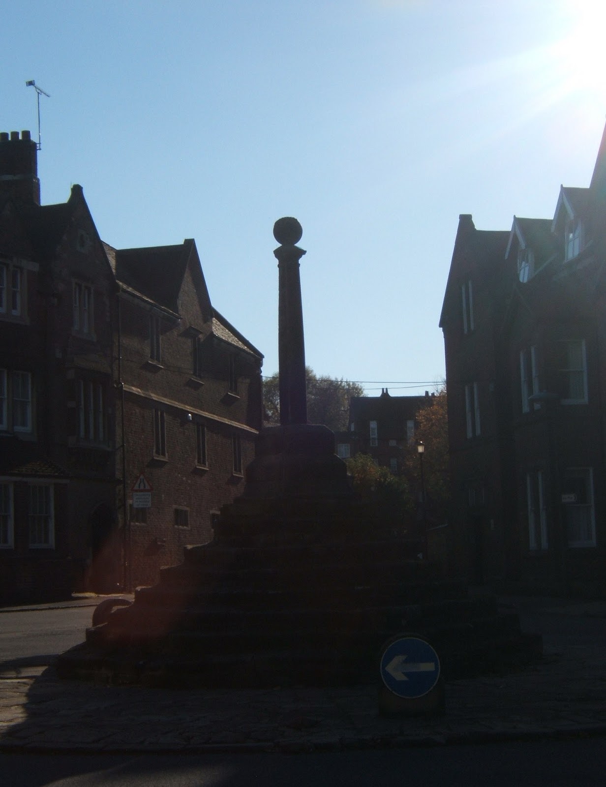 Little Sealed Packages: Repton cross and a roof of straw