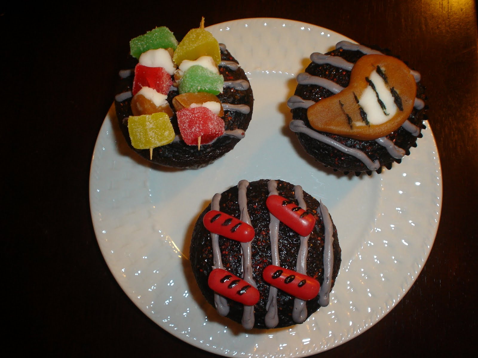 Shanna's Sunshine: Father's Day/Summer Cookout Cupcakes