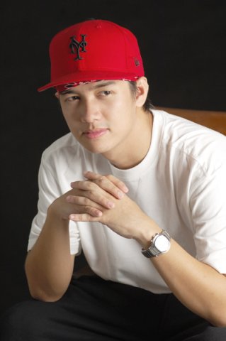 M y a n m a r H u n k s: Ye Lay